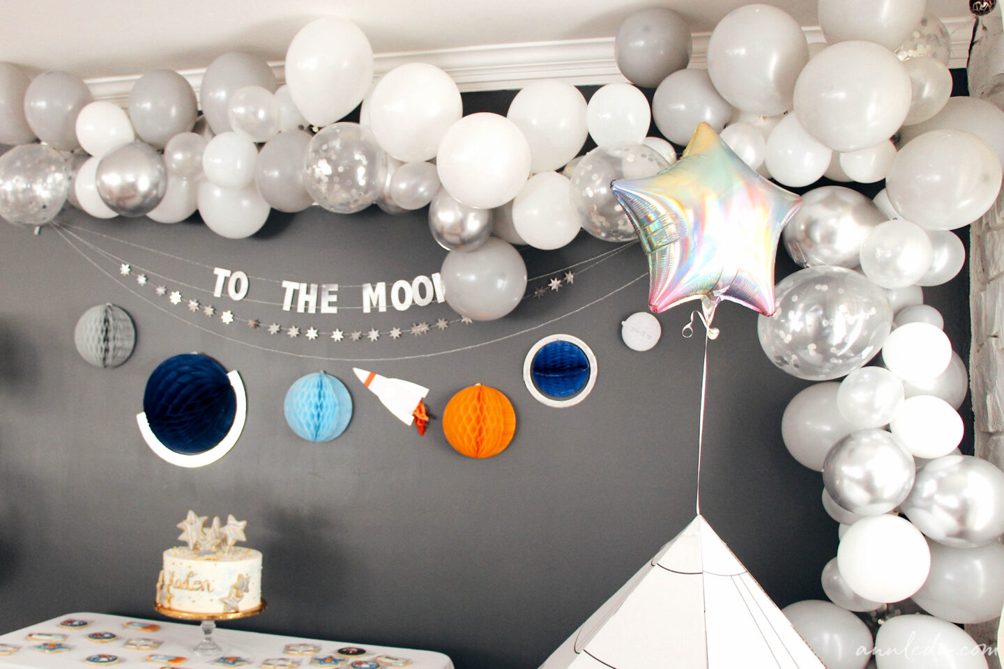 Galactic Space Themed Party // Out-of-this-World Birthday Celebration ...